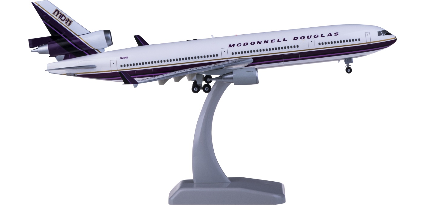 HG11632GR Thai Airways 泰国国际航空 McDonnell Douglas MD-11 N211MD Hogan 1: ...