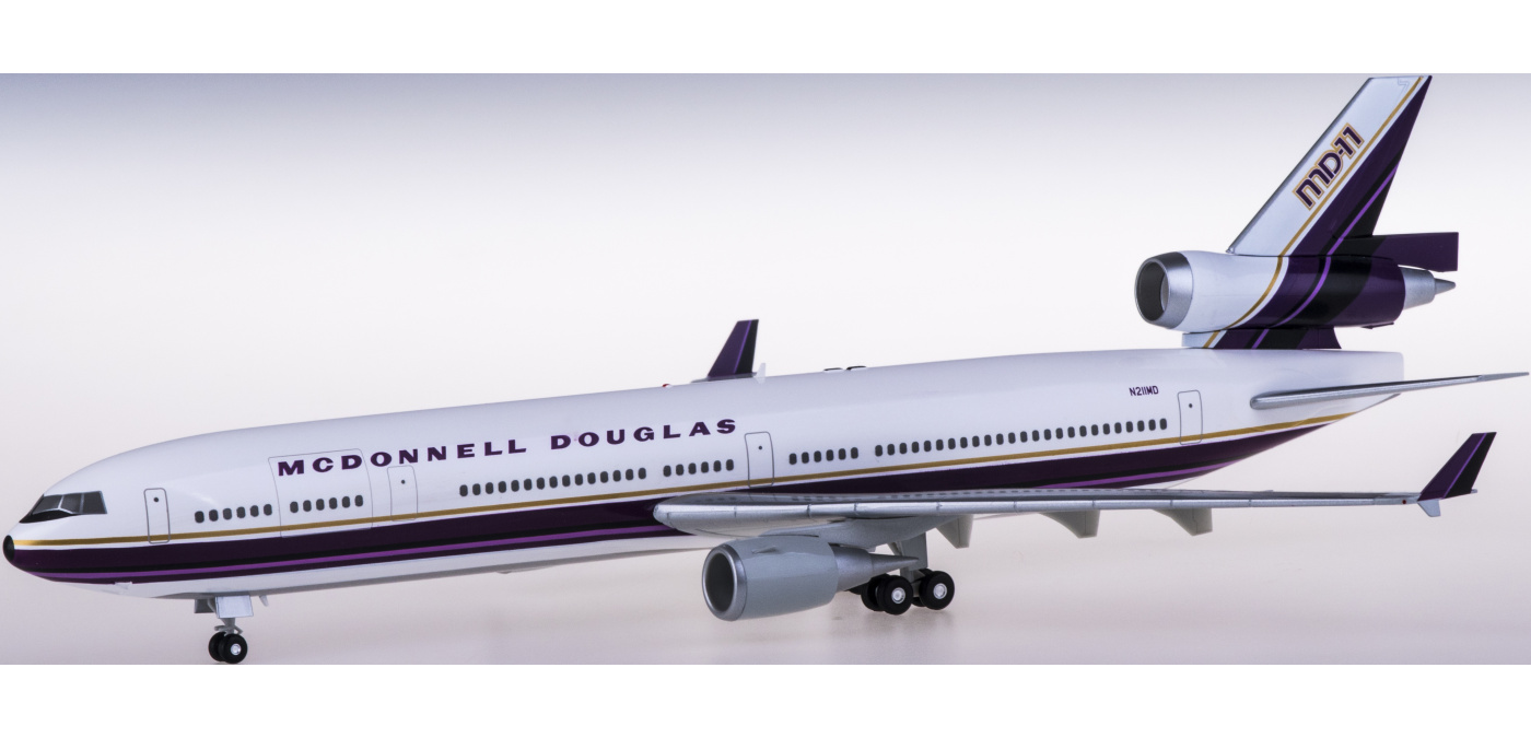 HG11632GR Thai Airways 泰国国际航空 McDonnell Douglas MD-11 N211MD Hogan 1: ...