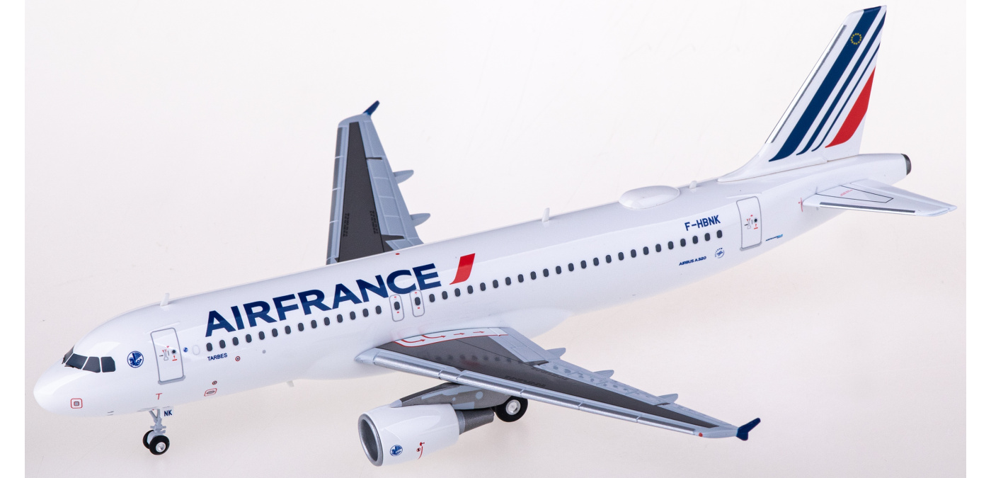 572217 Air France 法国航空 Airbus A320 F-HBNK Herpa 1:200 -飞机模型世界