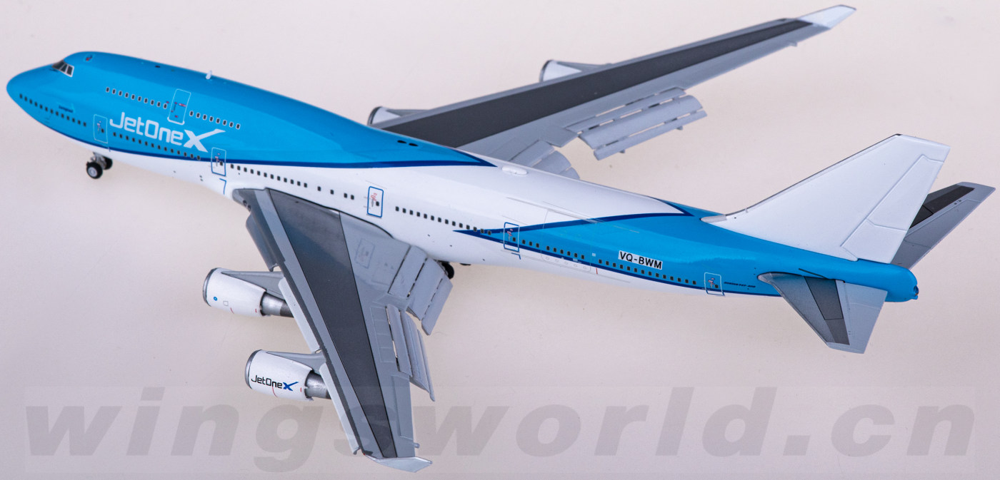 LH4284A JetOneX Boeing 747-400 VQ-BWM 襟翼放下版 JC Wings 1:400 -飞机模型世界