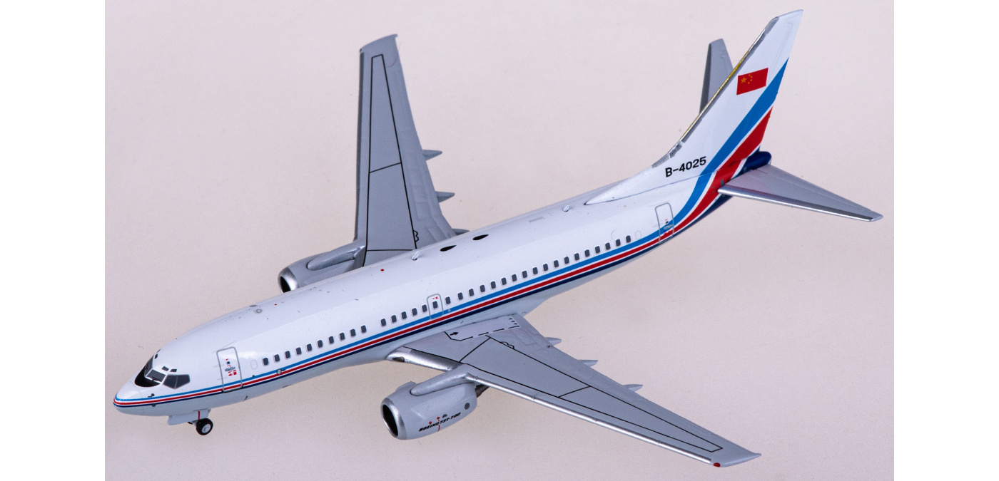 NG77039 PLAAF 中国空军 Boeing 737-700 B-4025 NGmodels 1:400 -飞机模型世界