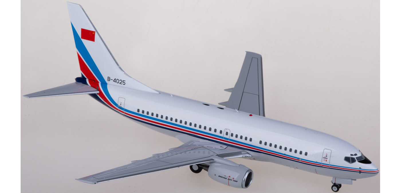 NG05001 PLAAF 中国空军 Boeing 737-700 B-4025 NGmodels 1:200 -飞机模型世界
