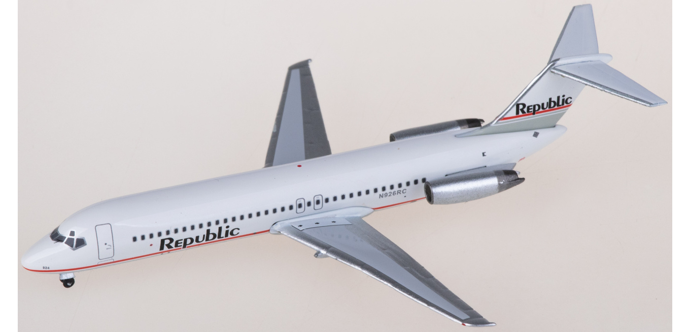 AC411325 Republic Airline 共和航空 McDonnell Douglas DC-9-32 N926RC ...