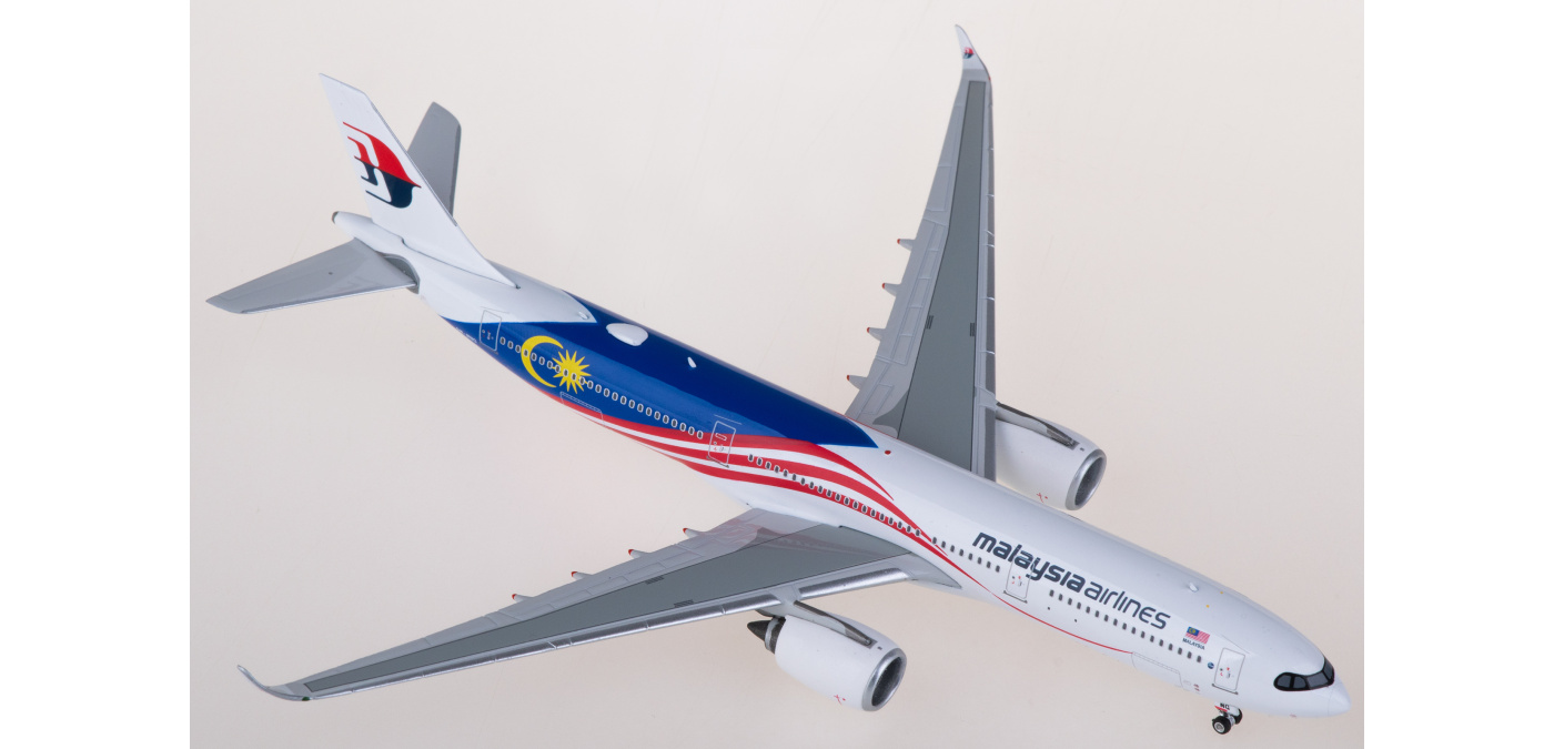 PH11926 Malaysia Airlines 马来西亚航空 Airbus A330-900neo 9M-MNG Phoenix 1: ...