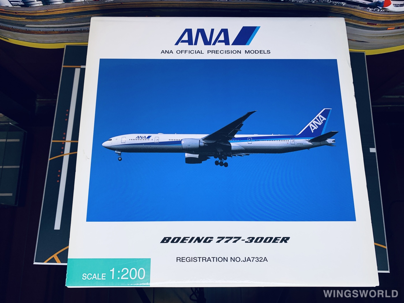 Hogan 1:200 Boeing 777-300ER ANA 全日空 NH20013 JA732A 的照片 作者:JohnnyTS - 飞机模型世界资料库