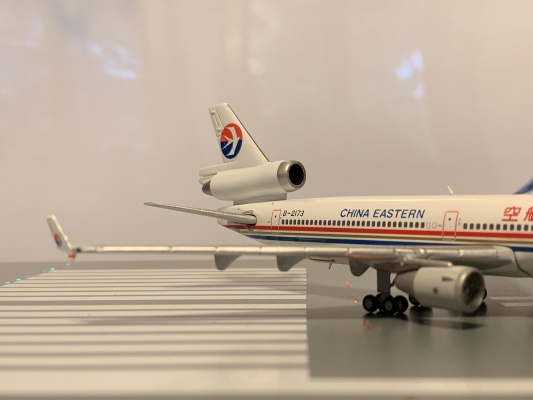 JC Wings 1:400 McDonnell Douglas MD-11 China Eastern 中国东方航空 XX4049 B ...