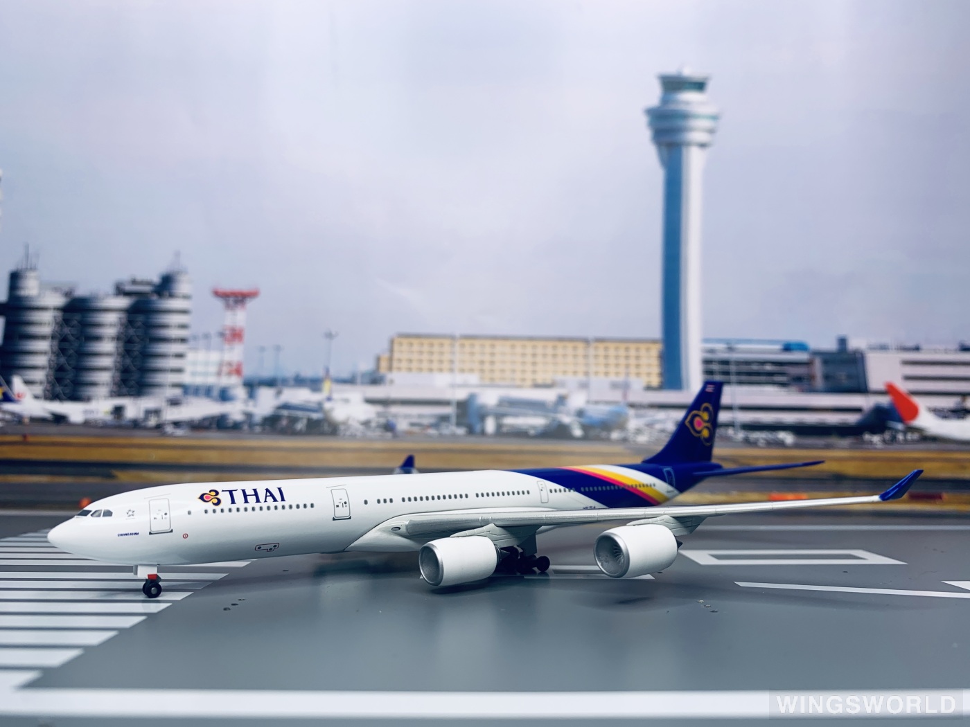 Dragon Models 1:400 Airbus A340-500 Thai Airways 泰国国际航空 55830 HS-TLA 的照片 作者:JohnnyTS - 飞机模型世界资料库