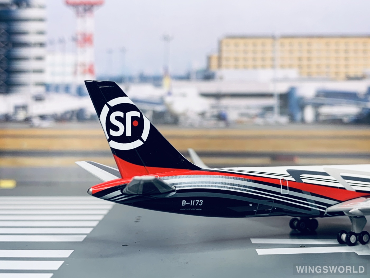 Tiny 微影 1:400 Boeing 757-200 SF Airlines 顺丰航空 ATC40005 B-1173 的照片 作者 ...