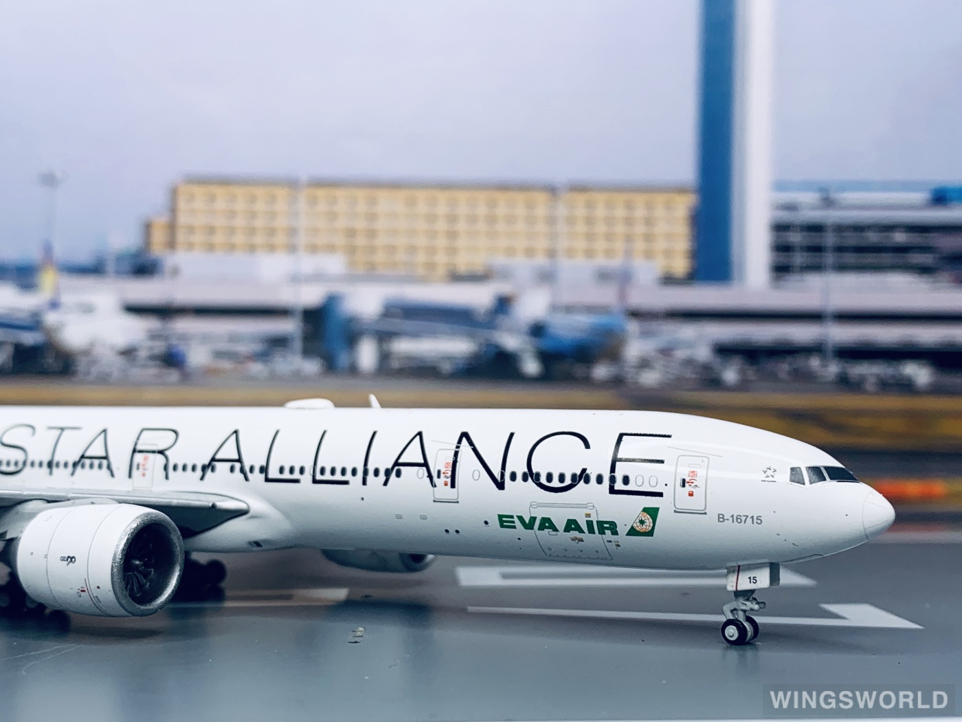 Dream Air 1:400 Boeing 777-300 EVA Air 长荣航空 DAEVA715 B-16715 星空联盟涂装的照片 ...