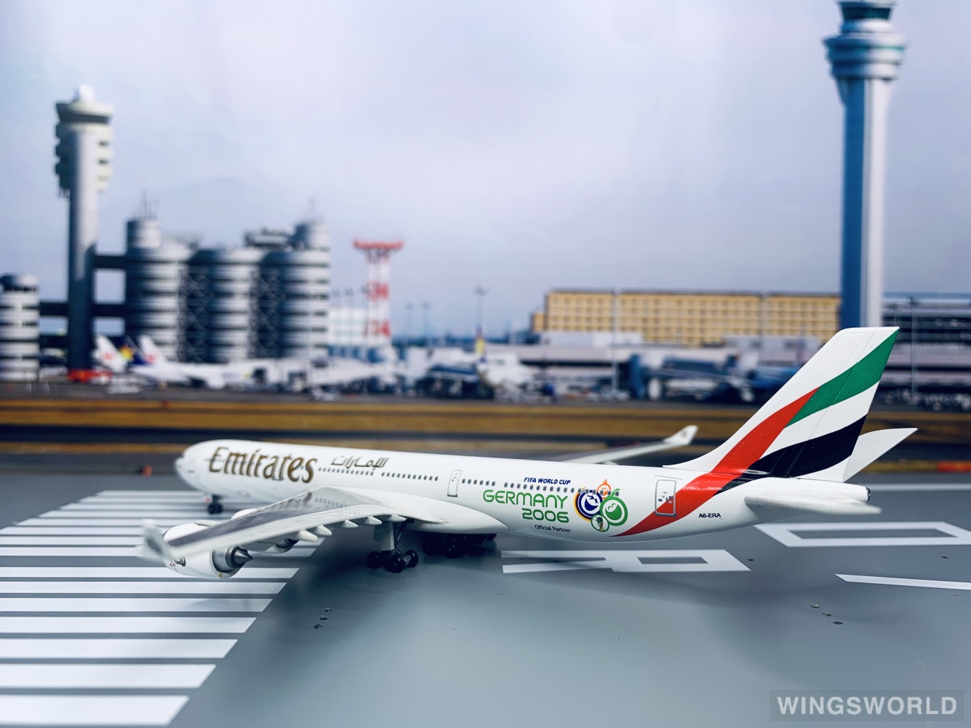 Dragon Models 1:400 Airbus A340-500 Emirates 阿联酋航空 55866 A6-ERA 2000s ...
