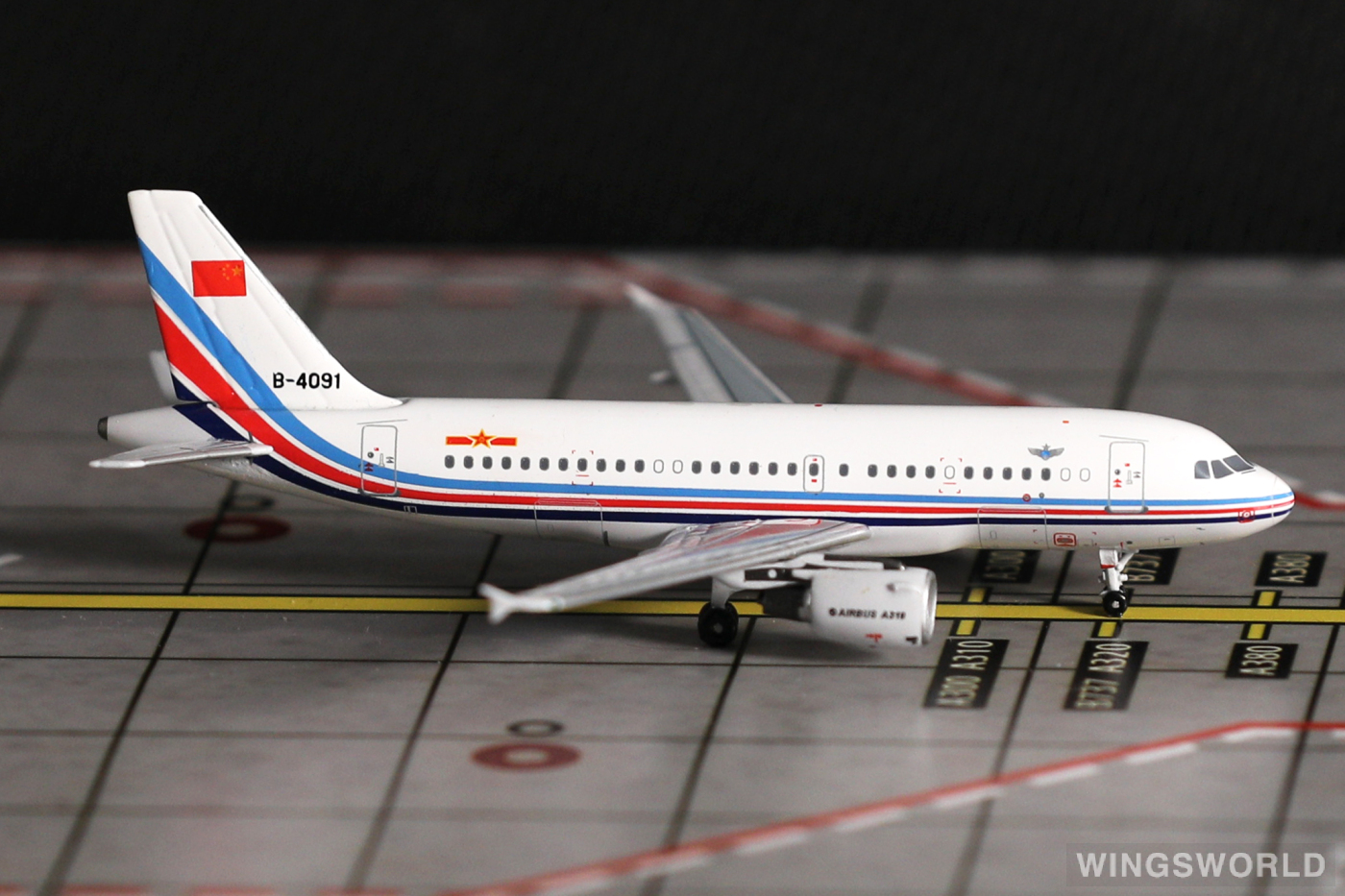 Pandamodel 1:400 Airbus A319 PLAAF 中国空军 PM4B4091 B-4091 的照片 作者:Evan ...