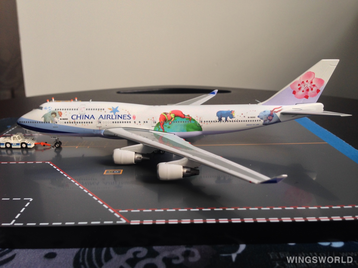 Phoenix 1:400 Boeing 747-400 China Airlines 中华航空 PH10808 B-18203 的照片 作者 ...