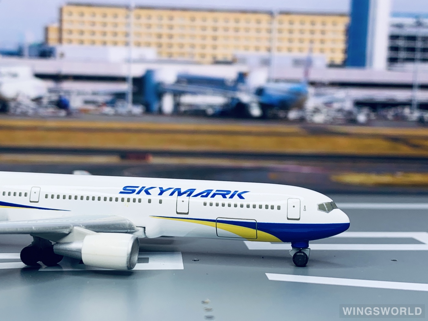 Herpa 1:500 Boeing 767-300 Skymark Airlines 天马航空 512169 JA767A 的照片 作者 ...