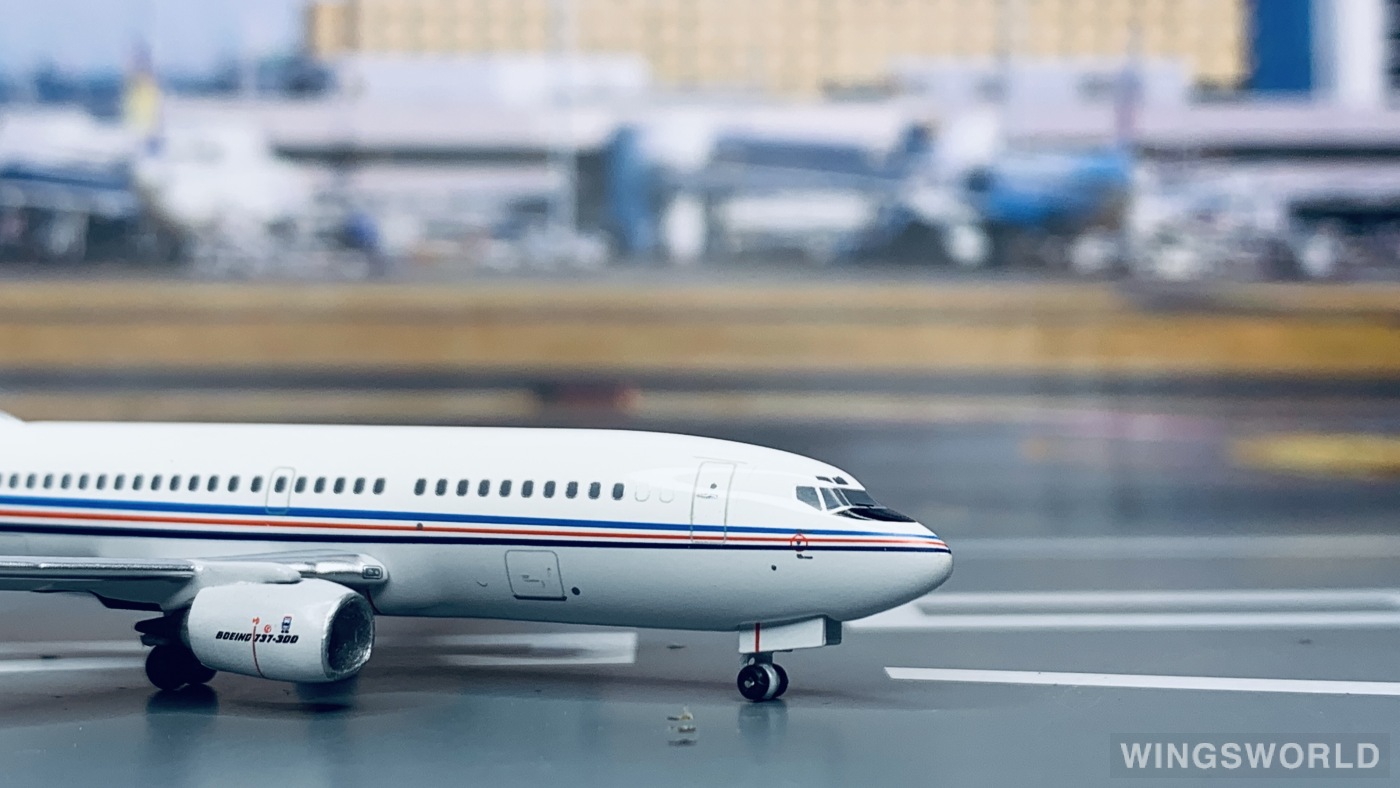 AeroClassics 1:400 Boeing 737-300 PLAAF 中国空军 ACB4021 B-4021 的照片 作者 ...