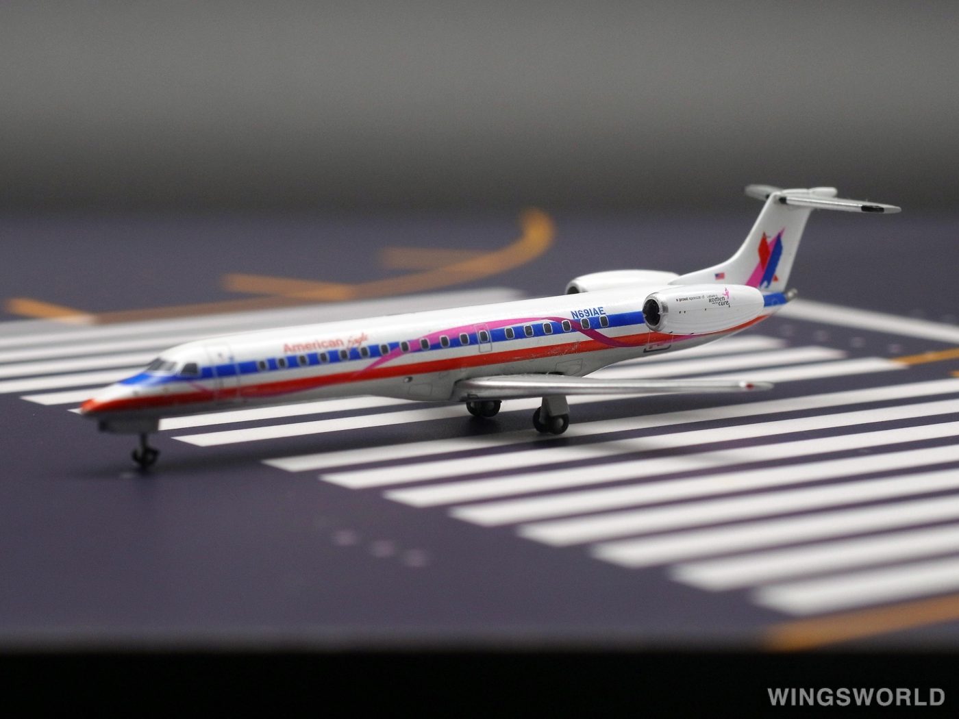 JC Wings 1:400 Embraer ERJ-145 American Airlines 美国航空 XX4016 N691AE 的照片 ...