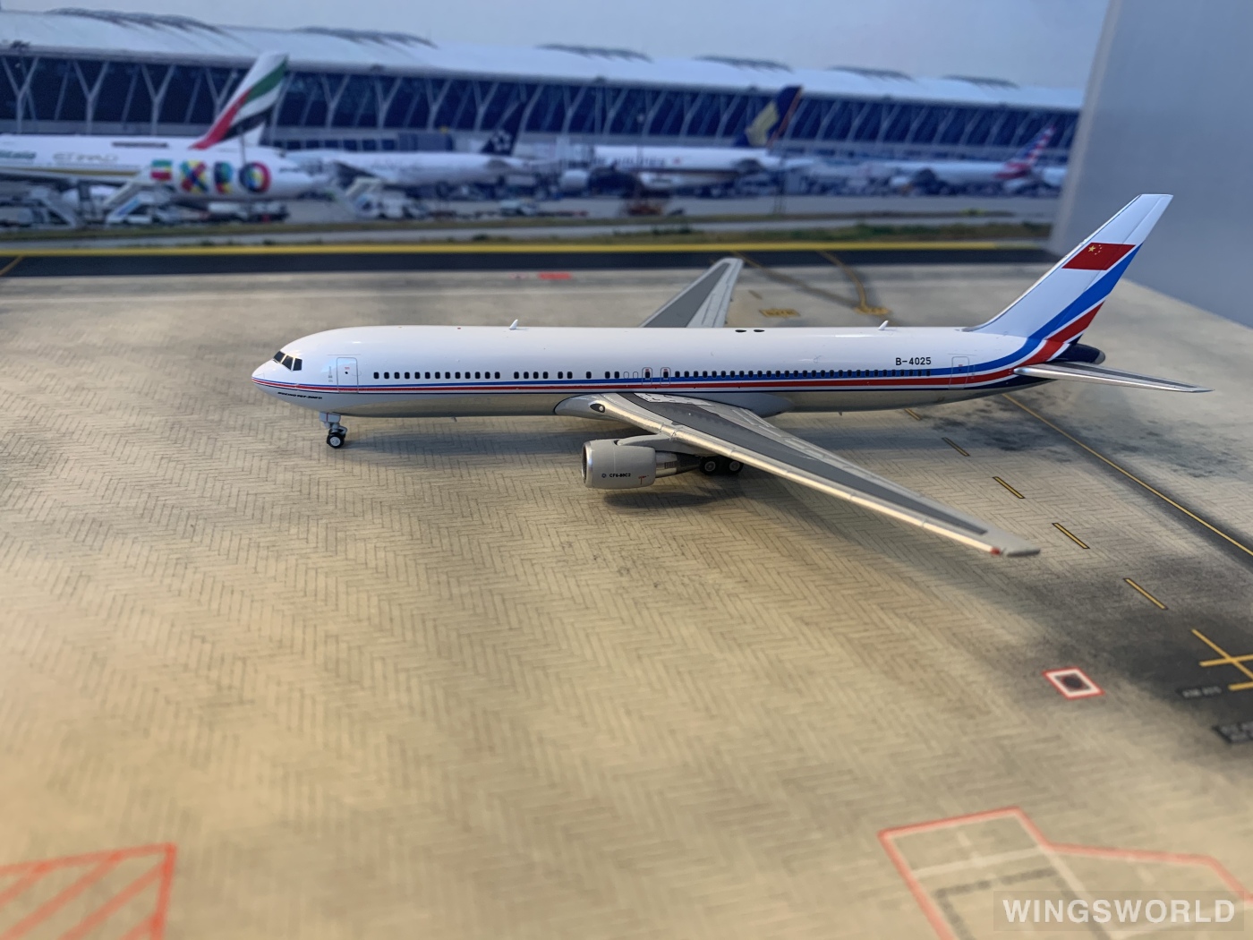 JC Wings 1:400 Boeing 767-300 PLAAF 中国空军 LH4127 B-4025 的照片 作者:JohnnyTS ...