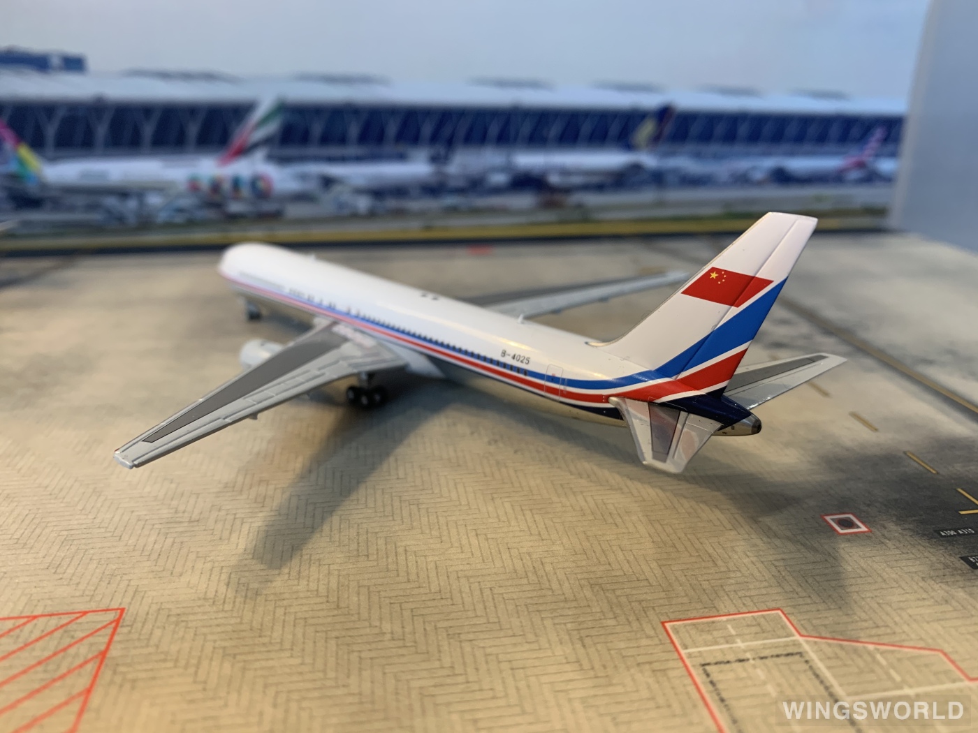 JC Wings 1:400 Boeing 767-300 PLAAF 中国空军 LH4127 B-4025 的照片 作者:三十四画生 ...