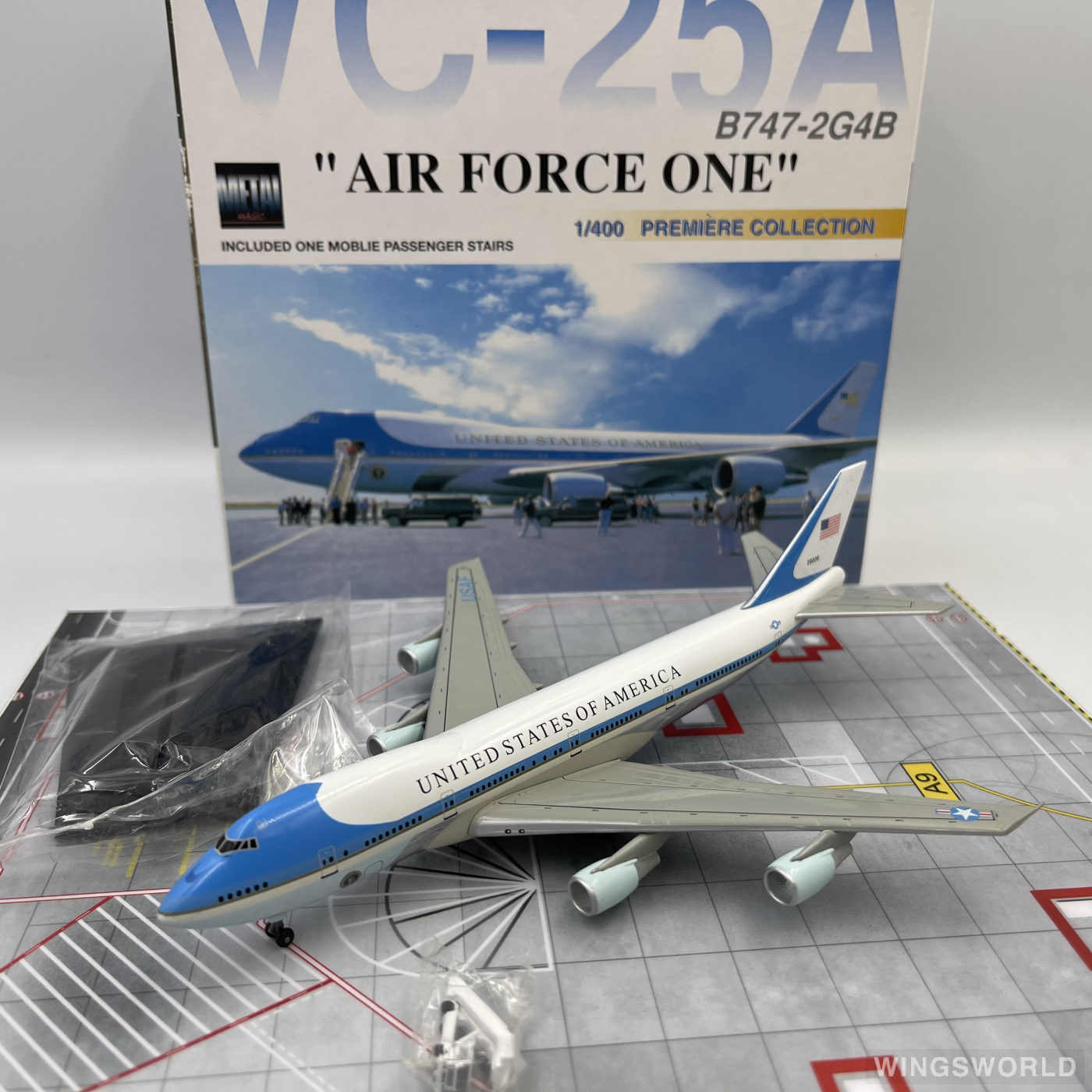 Dragon Models 1:400 Boeing 747-200 USAF 美国空军 55110B 29000 空军一号的照片 作者:古 ...