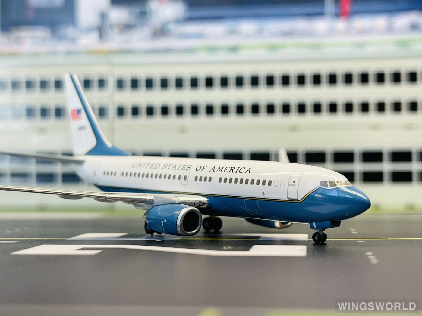 Hogan 1:400 Boeing 737-700 USAF 美国空军 HG8829 05-0932 的照片 作者:古先生 - 飞机模型世界资料库