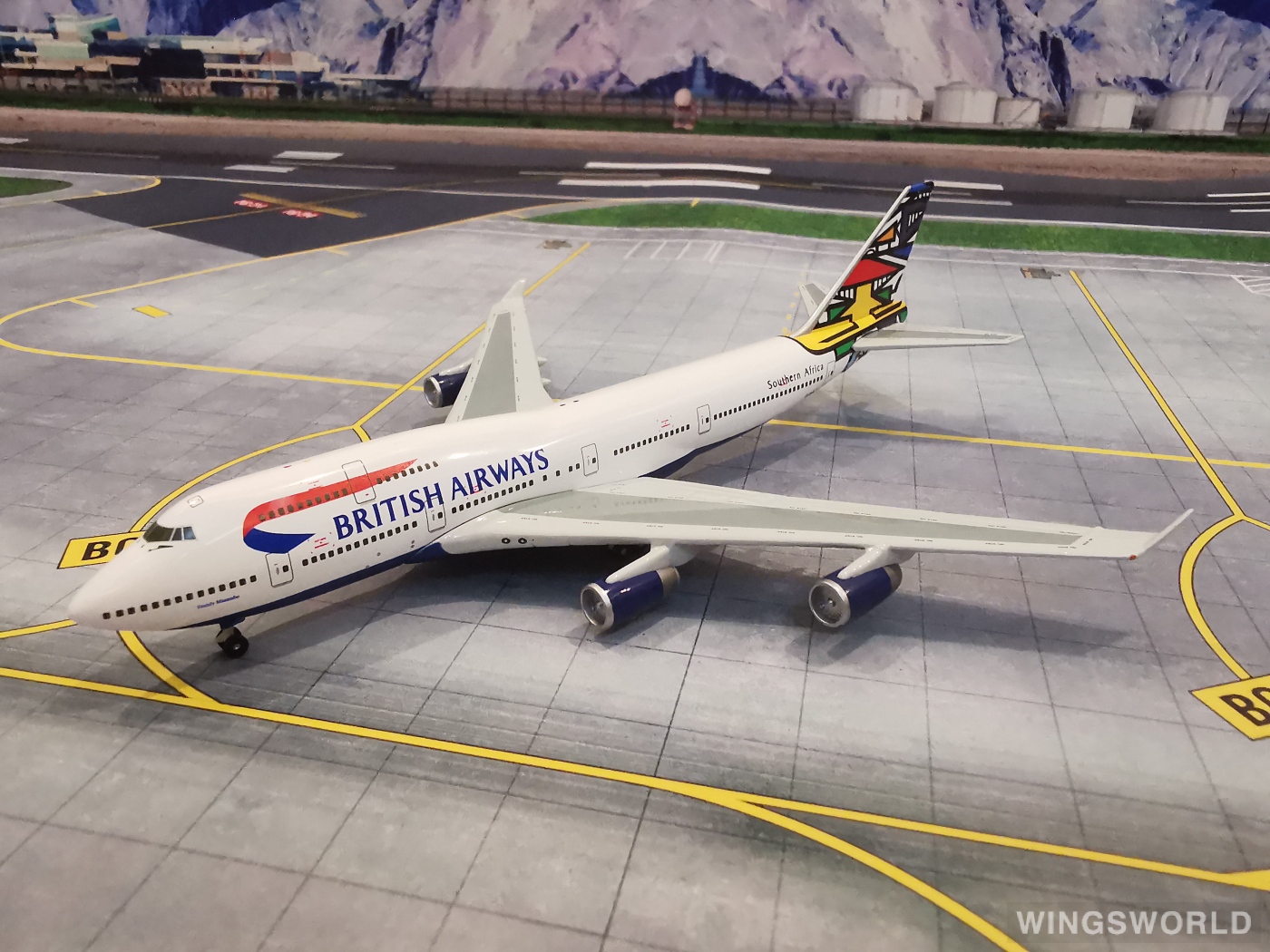 Geminijets 1:400 Boeing 747-400 British Airways 英国航空 GJBAW016 G-BNLO 的 ...