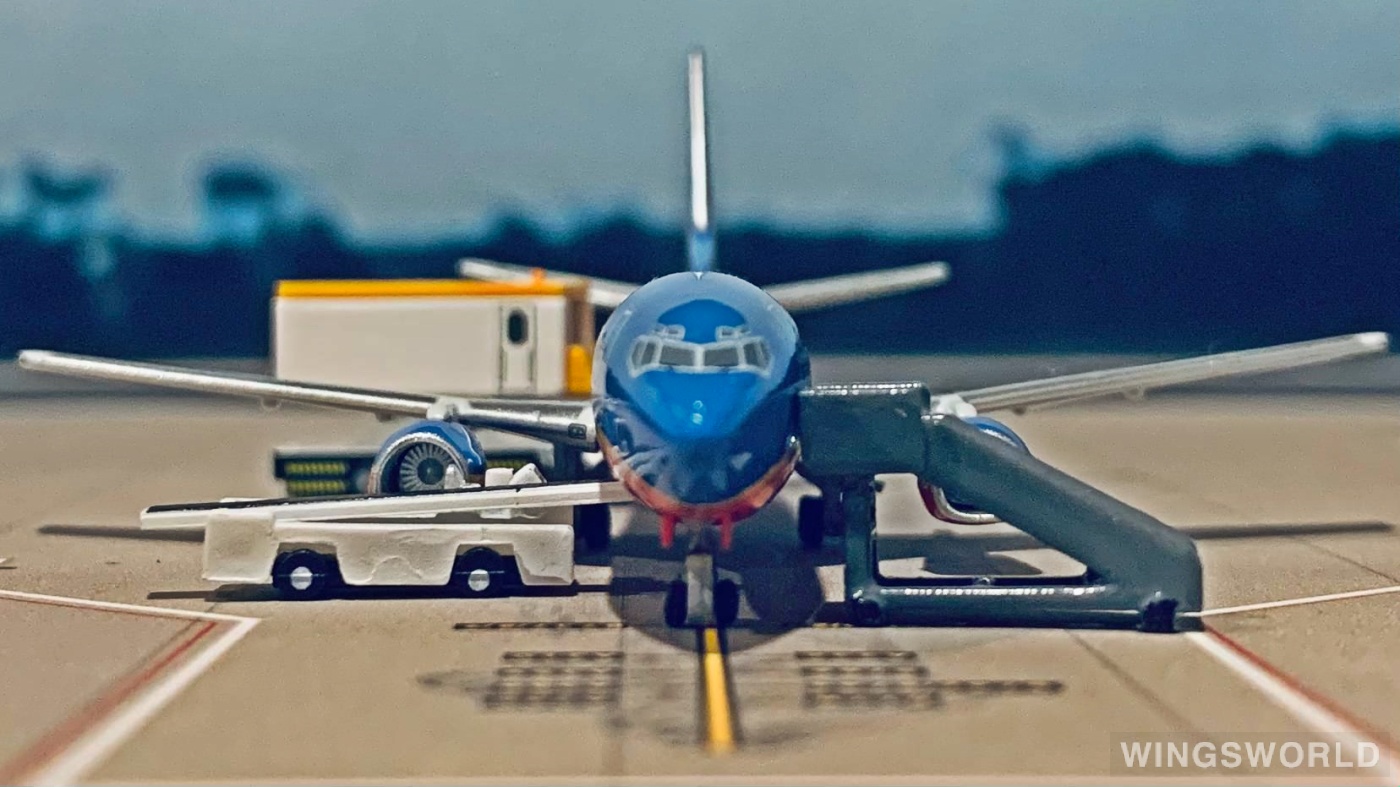 AeroClassics 1:400 Boeing 737-300 Southwest Airlines 美国西南航空 ACN688SW ...