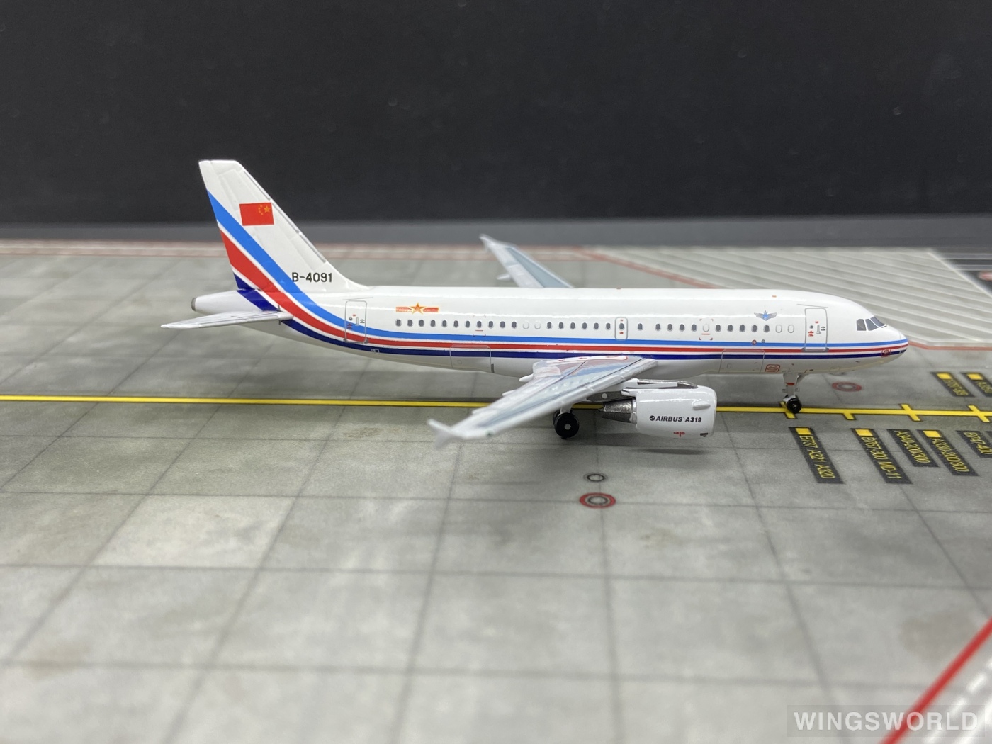 Pandamodel 1:400 Airbus A319 PLAAF 中国空军 PM4B4091 B-4091 的照片 作者:图波列夫飞行大队 ...