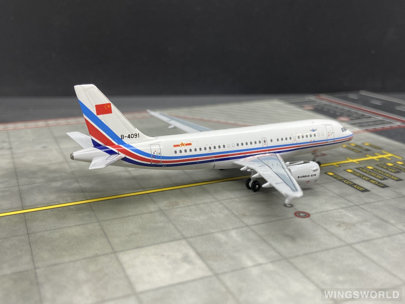 Pandamodel 1:400 Airbus A319 PLAAF 中国空军 PM4B4091 B-4091 的照片 作者:图波列夫飞行大队 ...