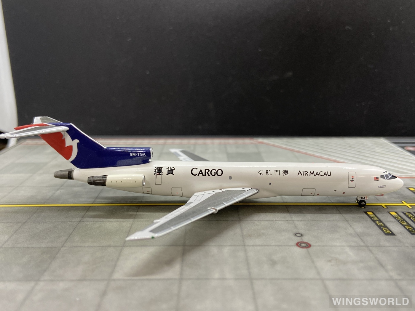Aviation400 1:400 Boeing 727-200 Air Macau 澳门航空 AV4722010 9M-TGA 的照片 作者 ...