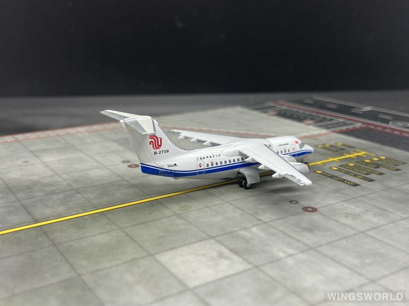 Jet-X 1:400 BAe 146 Air China 中国国际航空 JX363 B-2709 1980s colors.的照片 作者 ...