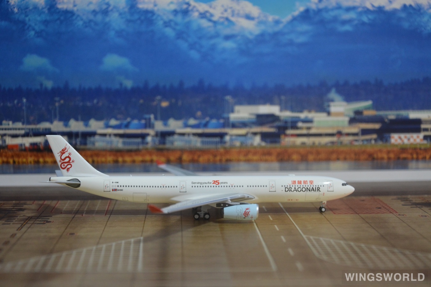 Skywings 1:400 Airbus A330-300 Dragonair 港龙航空 048 B-HWI 为你服务25载的照片 作者:古 ...