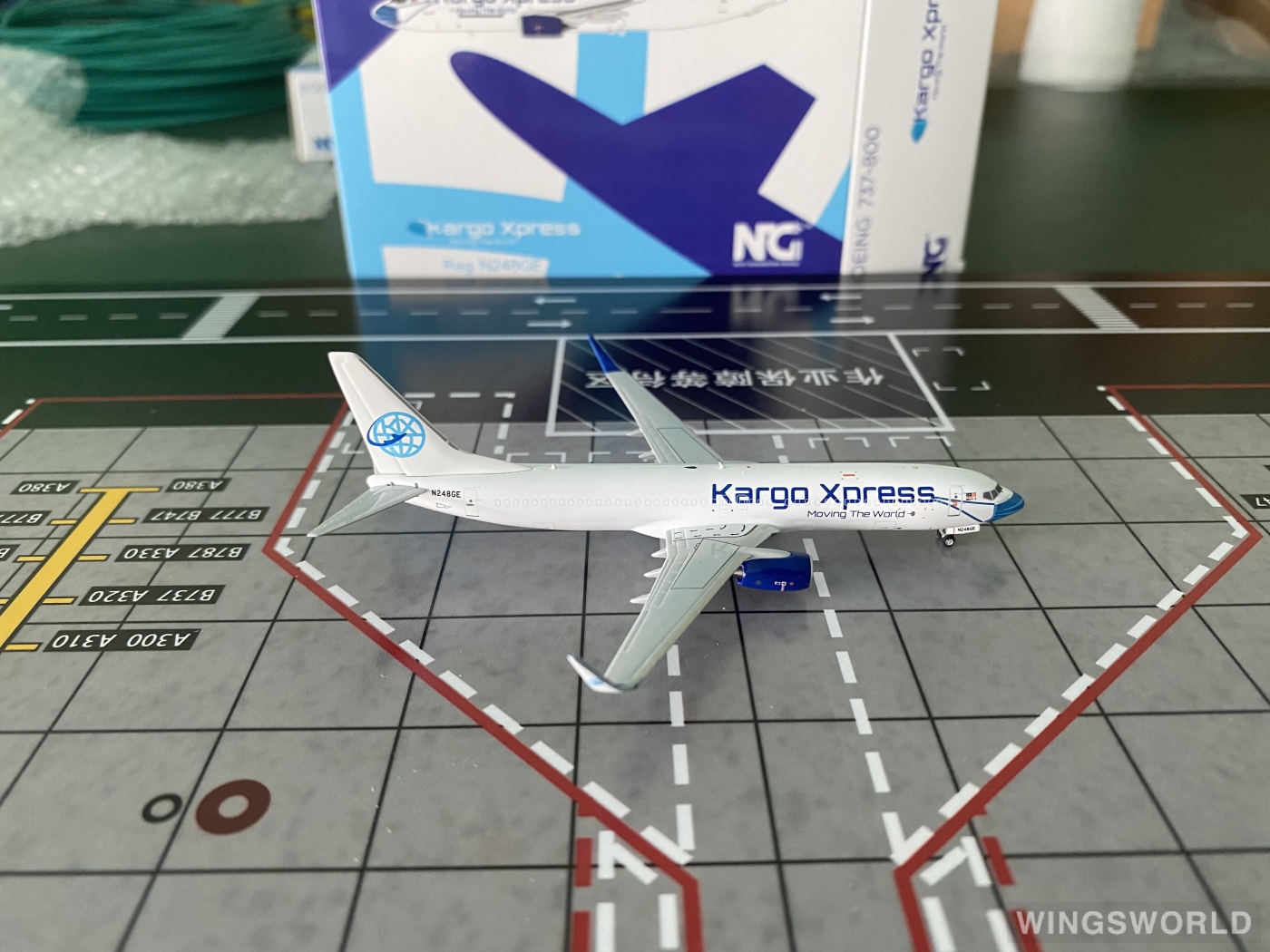 NG models 1:400 Boeing 737-800 Kargo Express NG58126 N248GE 的照片 作者:暴雨梨花 ...