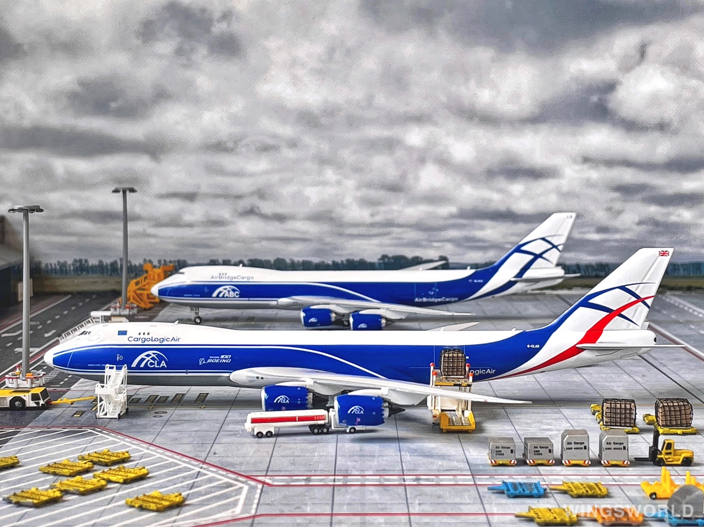 Phoenix 1:400 Boeing 747-8F CargoLogicAir PH11743 G-CLAB 的照片 作者:图波列夫飞行 ...