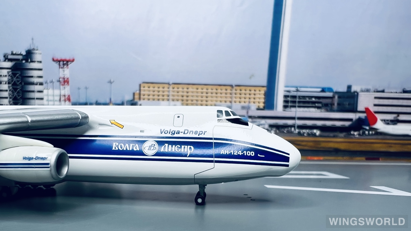 Herpa 1:400 Antonov An-124 Volga-Dnepr 伏尔加-第聂伯航空 561419 RA-82043 的照片 作者 ...