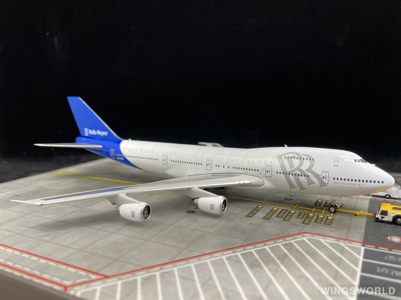 Phoenix 1:400 Boeing 747-200 Rolls Royce 罗尔斯 罗伊斯 PH11710 N787RR 的照片 作者 ...