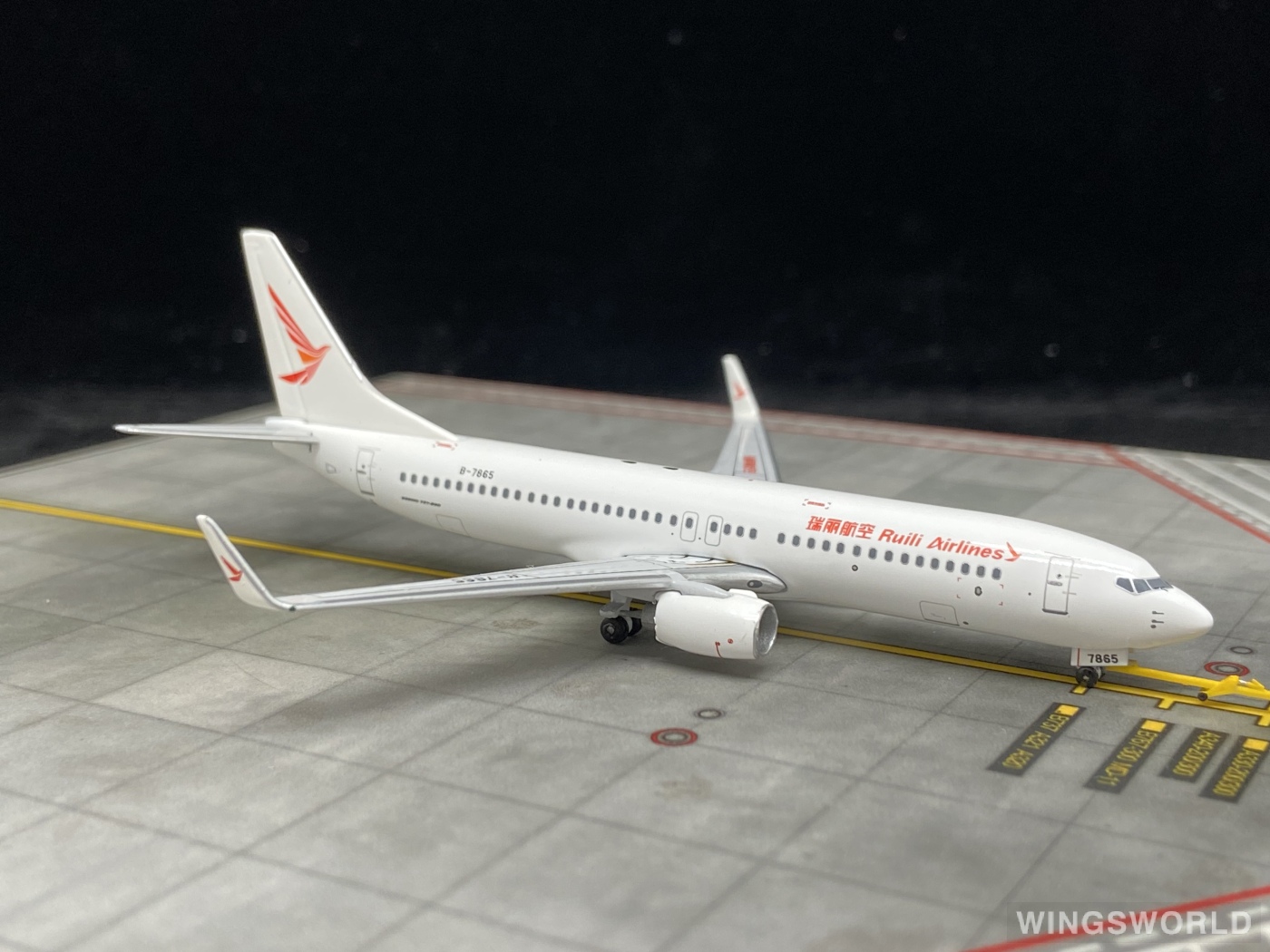 Pandamodel 1:400 Boeing 737-800 Ruili Airlines 瑞丽航空 PM4B7865 B-7865 的照片 ...
