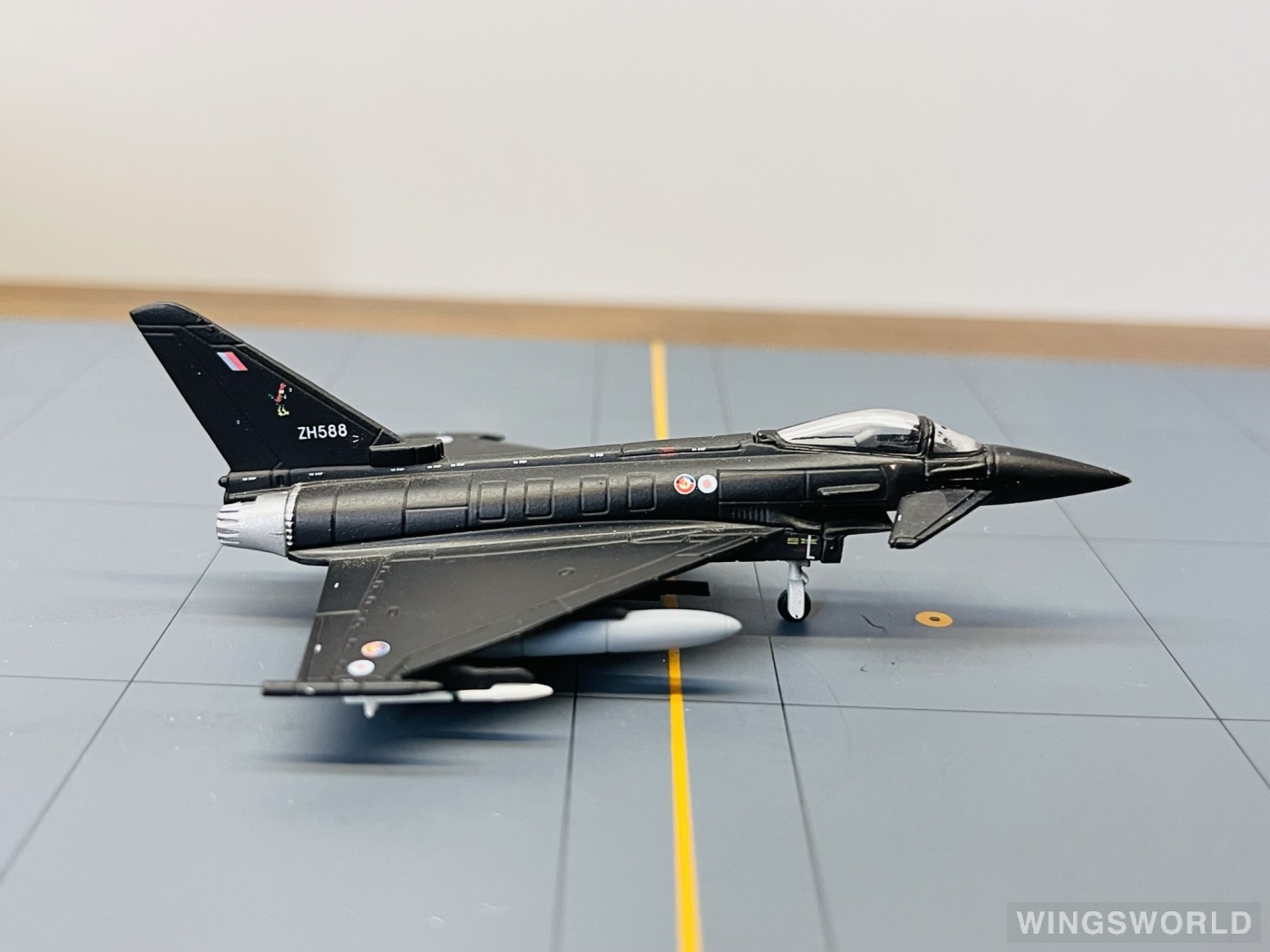 Herpa 1:200 Eurofighter Typhoon RAF 英国皇家空军 552325 ZH588 DA2 Test ...