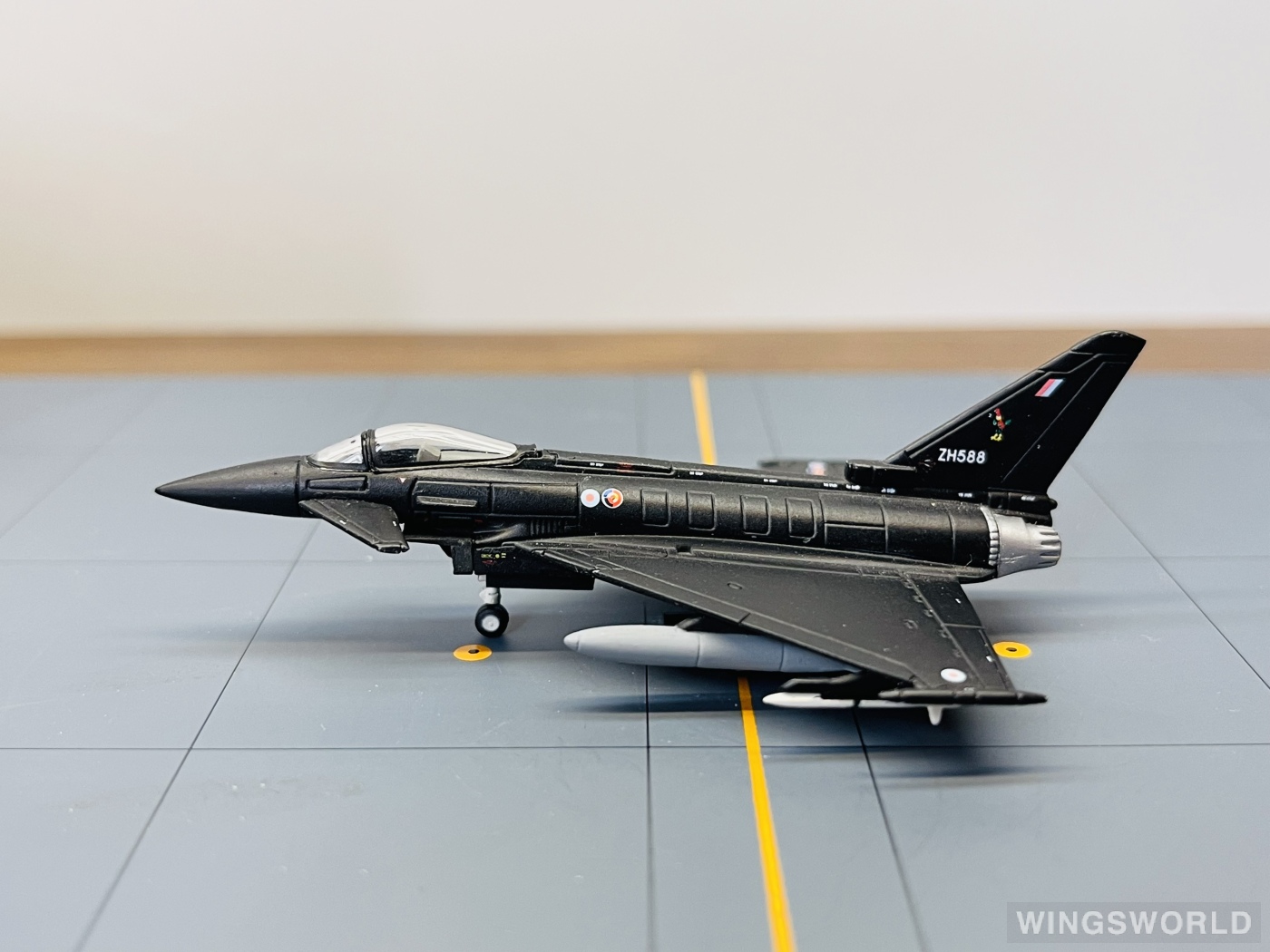 Herpa 1:200 Eurofighter Typhoon RAF 英国皇家空军 552325 ZH588 DA2 Test ...