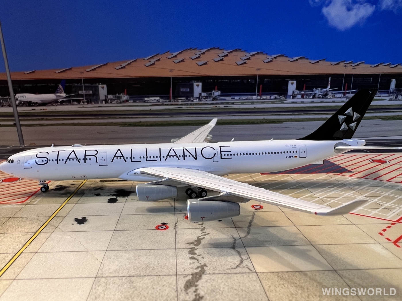 JC Wings 1:400 Airbus A340-300 Lufthansa 汉莎航空 EW4343002 D-AIFA STAR ...