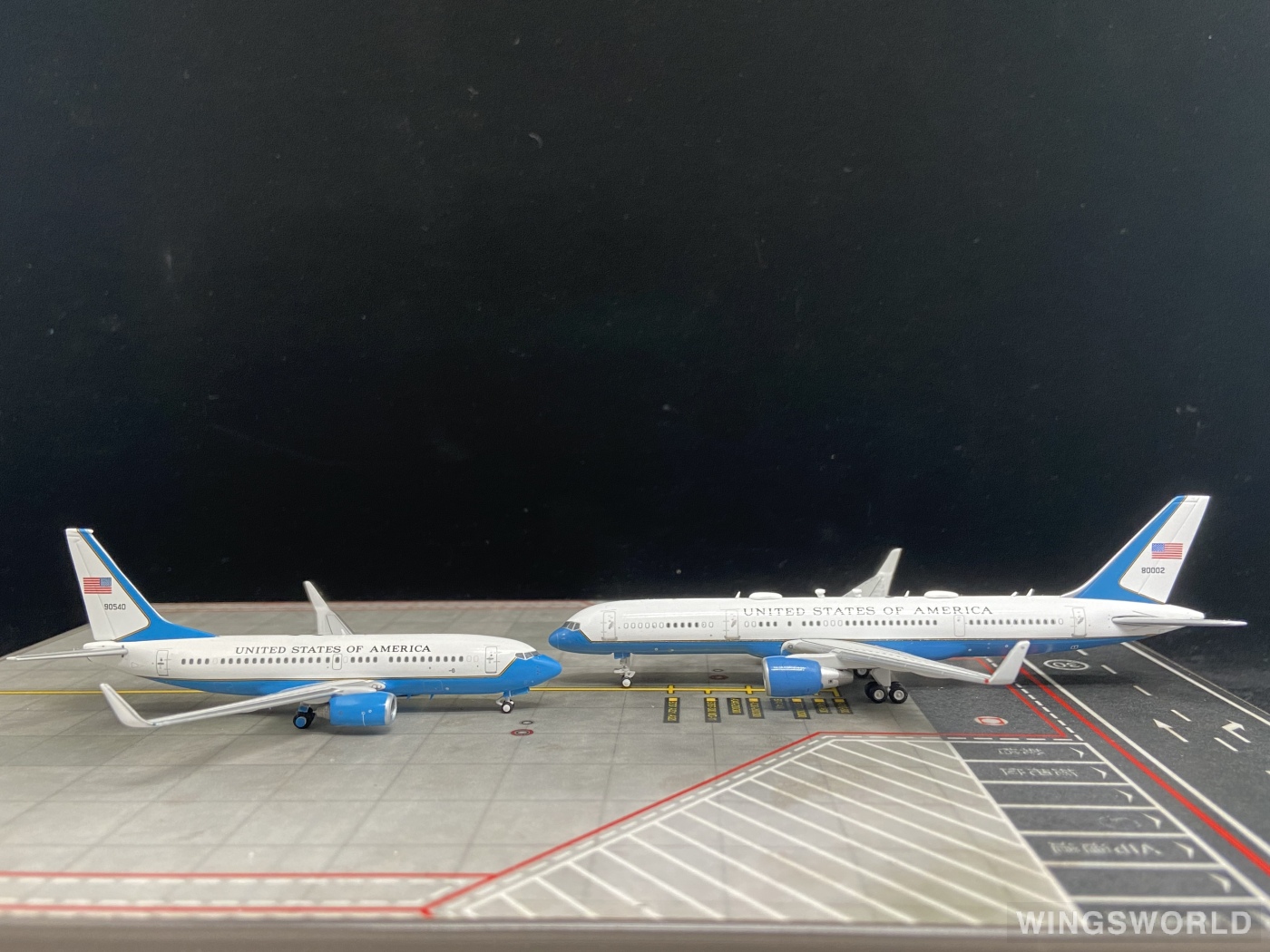 Pandamodel 1:400 Boeing 737-700 USAF 美国空军 202238 90540 的照片 作者:图波列夫飞行大队 ...