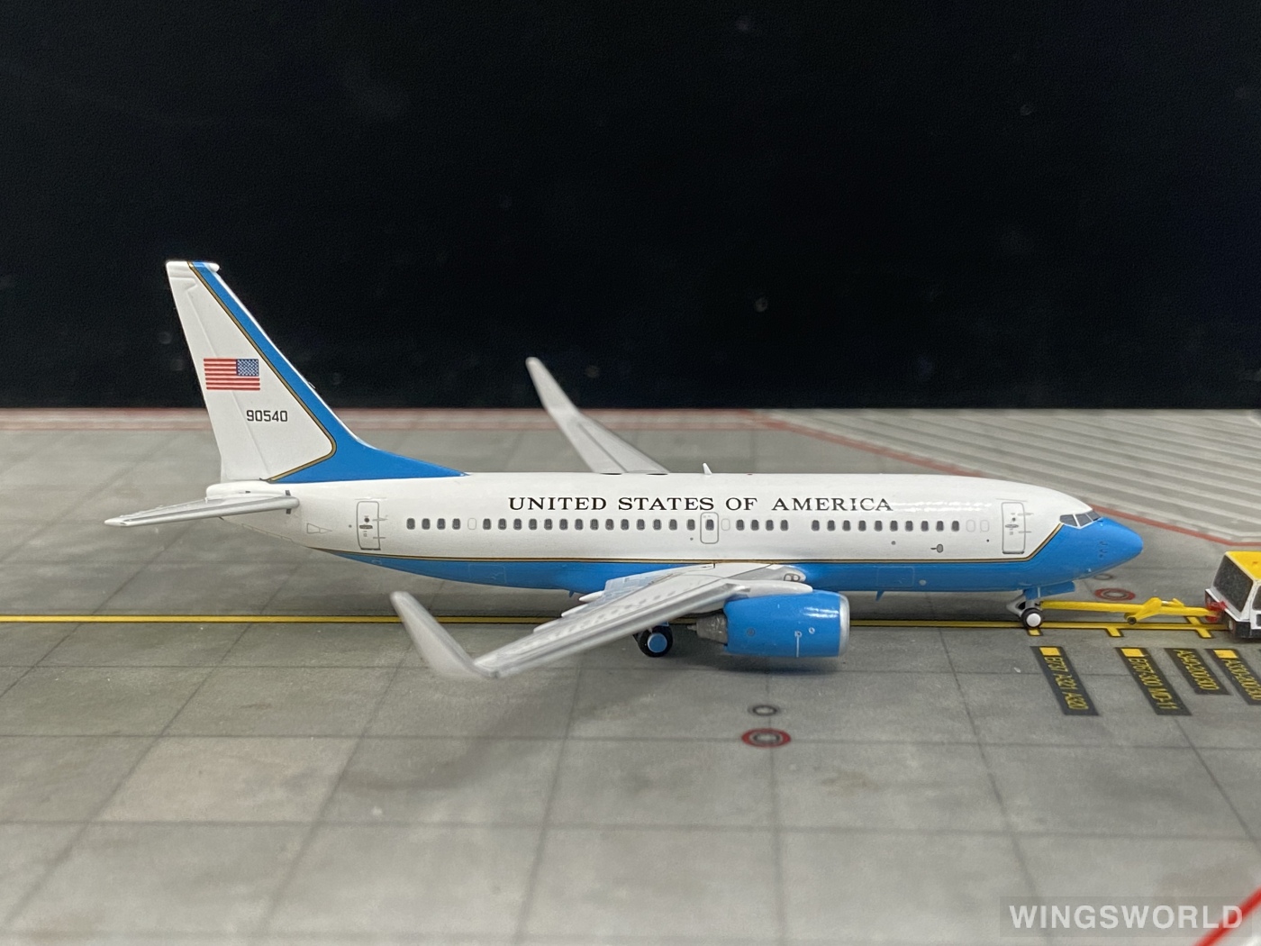 Pandamodel 1:400 Boeing 737-700 USAF 美国空军 202238 90540 的照片 作者:图波列夫飞行大队 ...