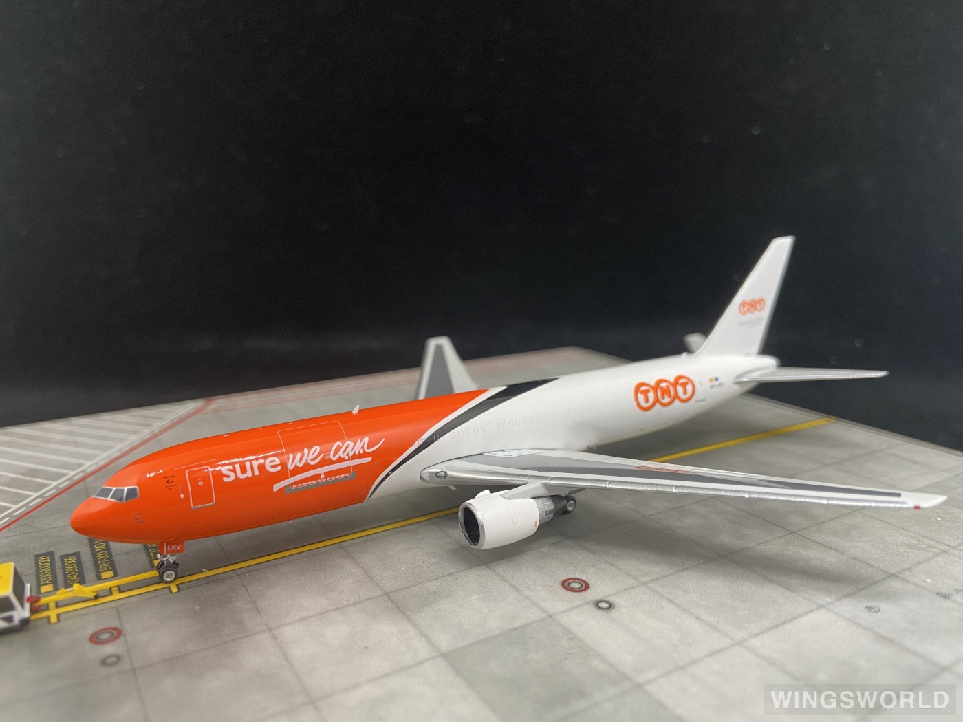 Phoenix 1:400 Boeing 767-300ER TNT 天地 PH04486 EC-LKV 的照片 作者:图波列夫飞行大队 ...