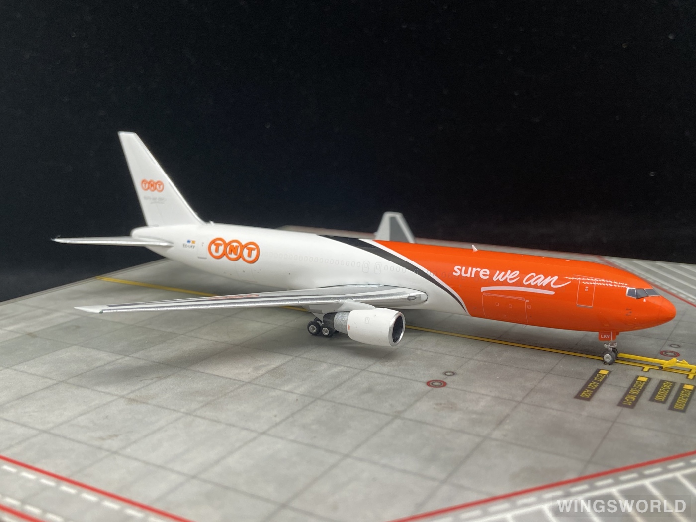 Phoenix 1:400 Boeing 767-300ER TNT 天地 PH04486 EC-LKV 的照片 作者:图波列夫飞行大队 ...