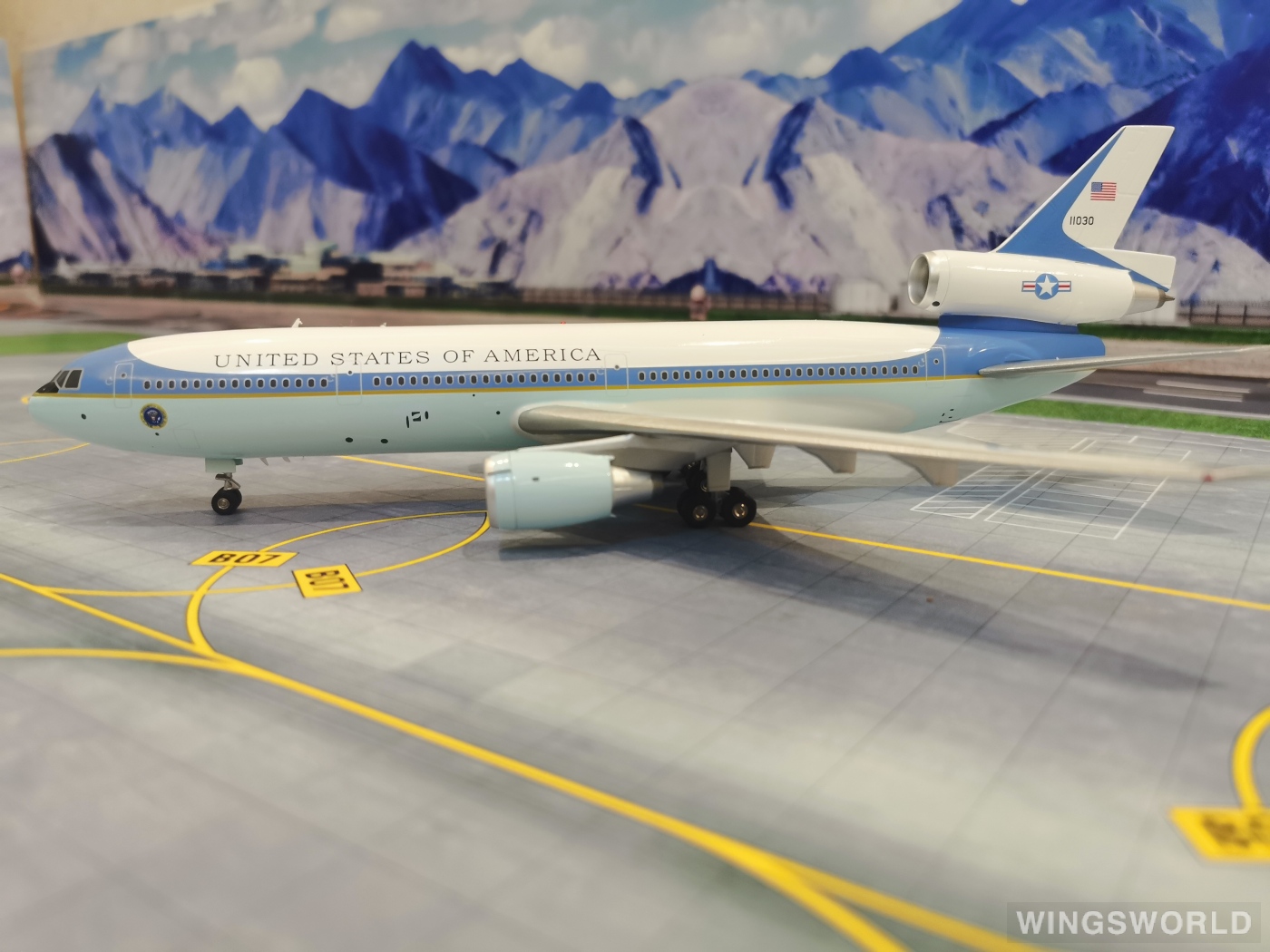 Inflight200 1:200 McDonnell Douglas DC-10 USAF 美国空军 IFDC10AF1 11030 的照片 ...