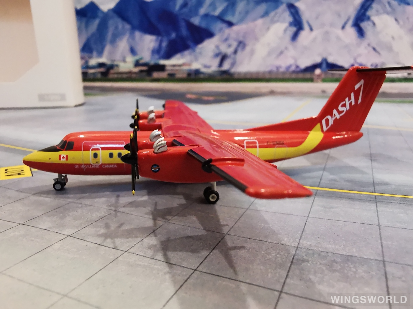 Herpa 1:400 de Havilland Canada Dash 7 De Havilland Canada 加拿大德哈维兰飞机公司 ...