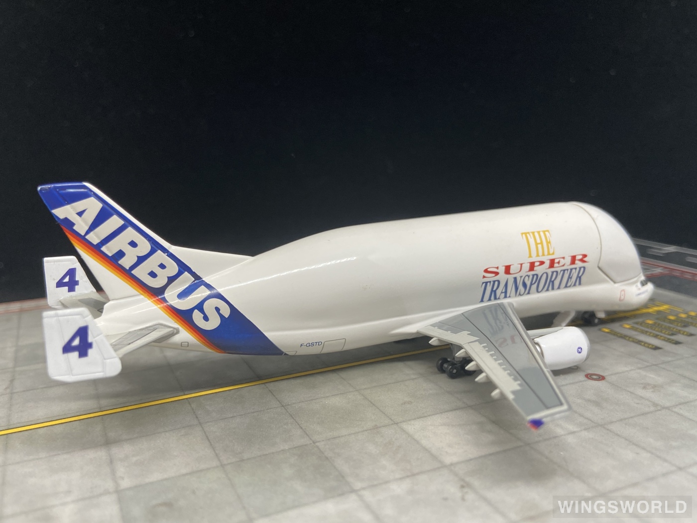 Dragon Models 1:400 Airbus A300-600ST Airbus 空中客车 55202 F-GSTD 白鲸的照片 作者:会说话的树 - 飞机模型世界资料库