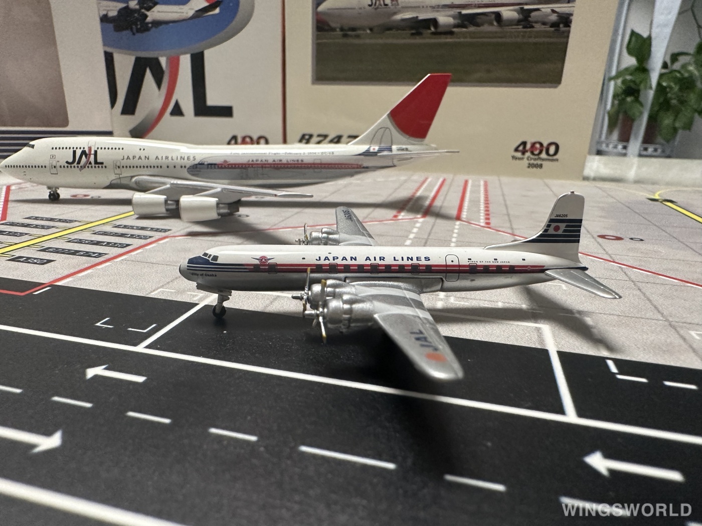 AeroClassics 1:400 Douglas DC-6 Japan Airlines 日本航空 ACJA6205 JA6205 的照片 作者:RoyalCyn - 飞机模型世界资料库
