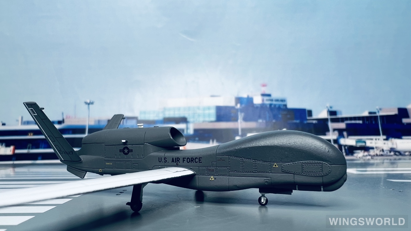 Avioni-X 1:200 Northrop Grumman RQ-4 USAF 美国空军 AV200002 072027 的照片 作者 ...
