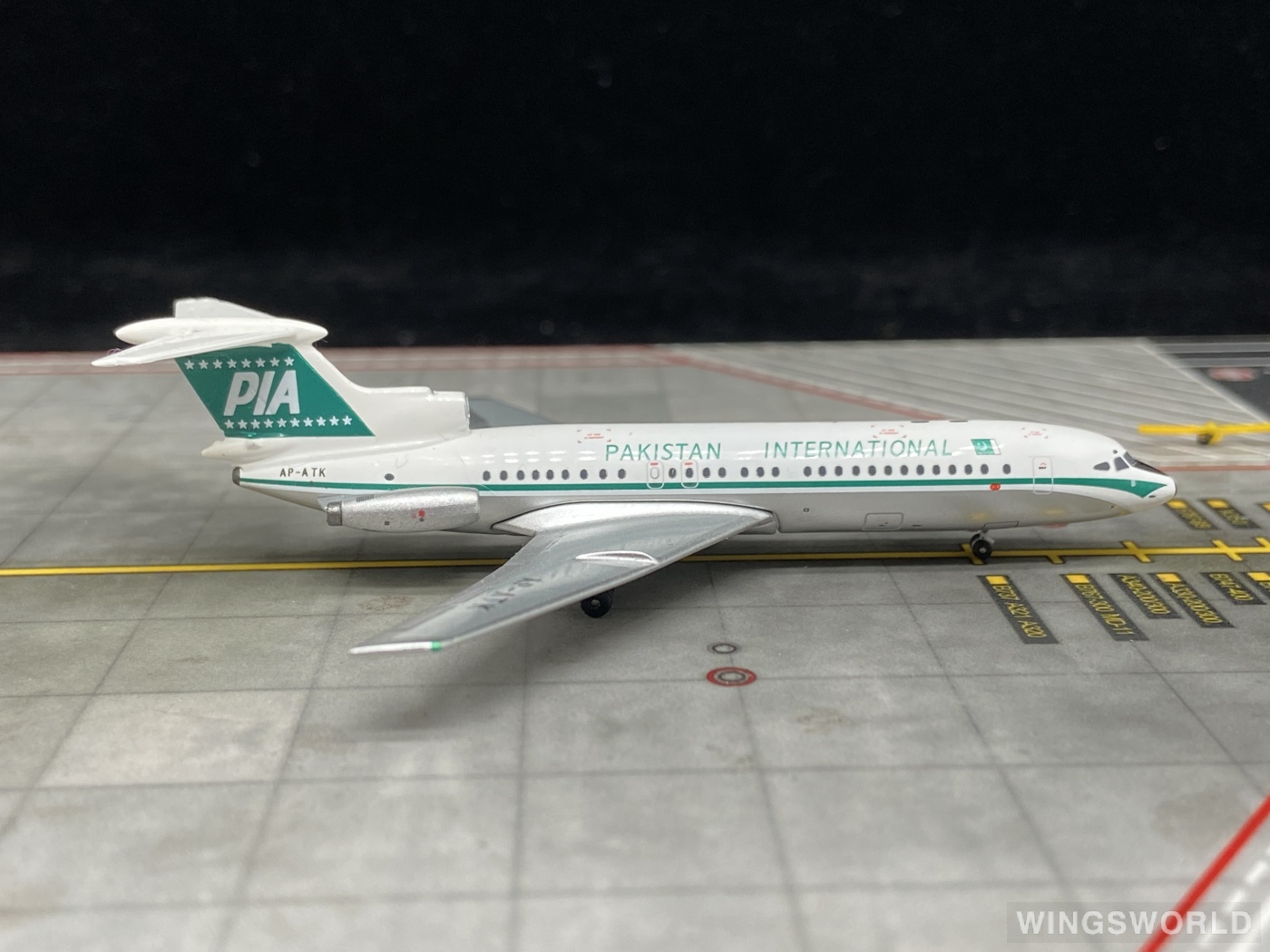 AeroClassics 1:400 Hawker Siddeley Trident PIA 巴基斯坦航空 ACAPATK AP-ATK 的 ...