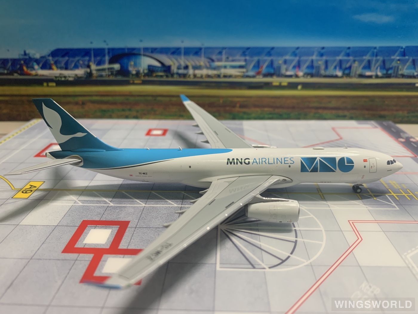 JC Wings 1:400 Airbus A330-200 MNG Airlines LH4296 TC-MCZ 的照片 作者:叶子翎 ...