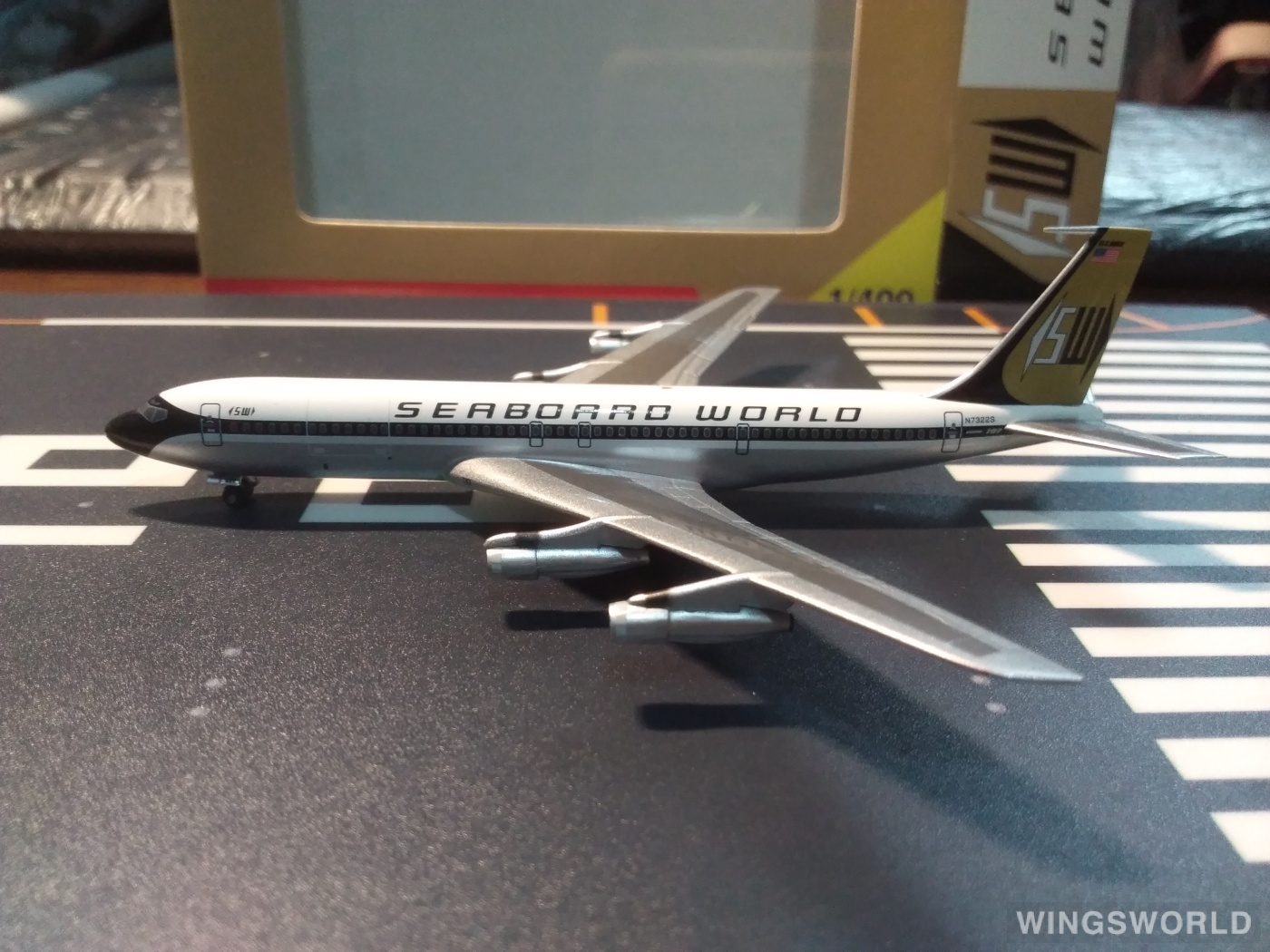 Witty 1:400 Boeing 707-300 Seaboard World 海岸世界航空 WT4707001 N7322S 的照片 ...